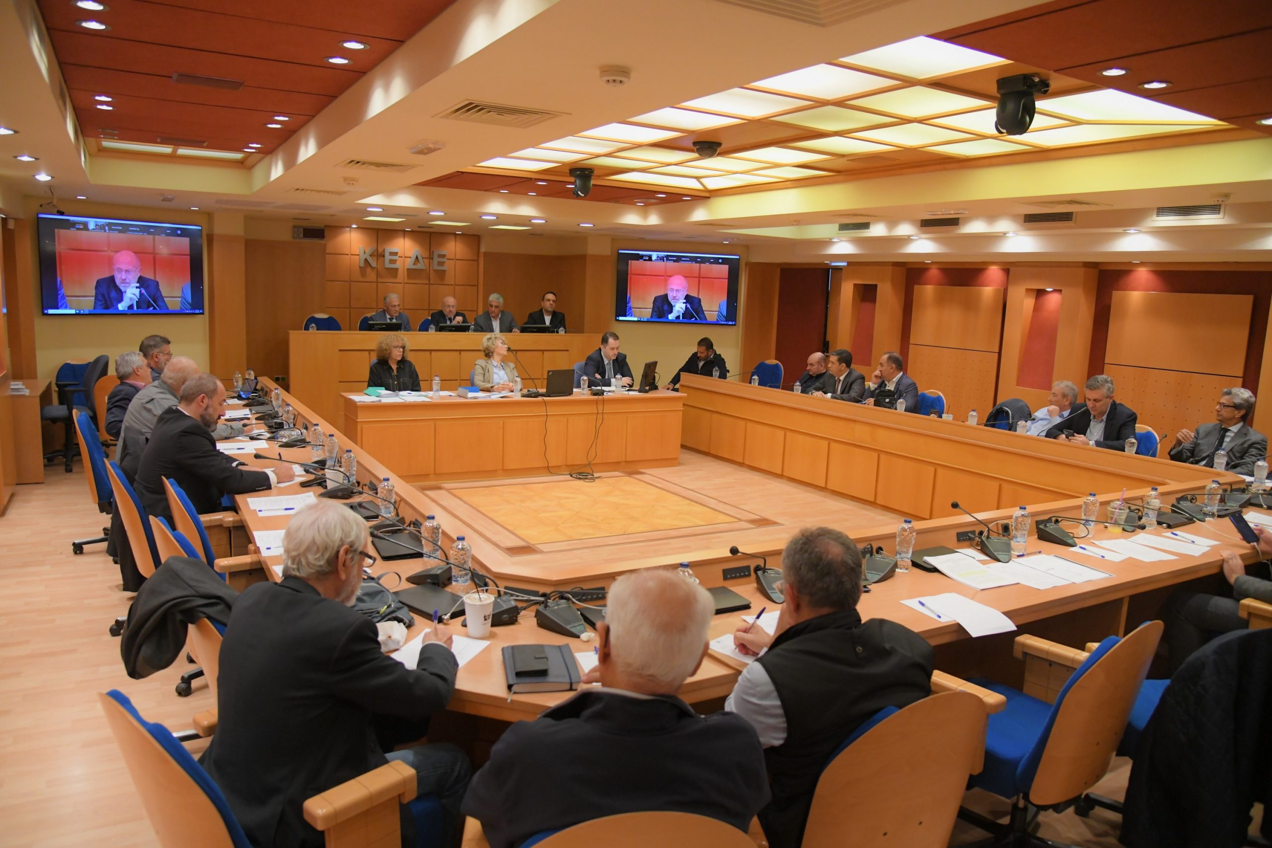 Νέα δυσμενή ανατροπή στους προϋπολογισμούς των δήμων για το 2024 φέρνει ...